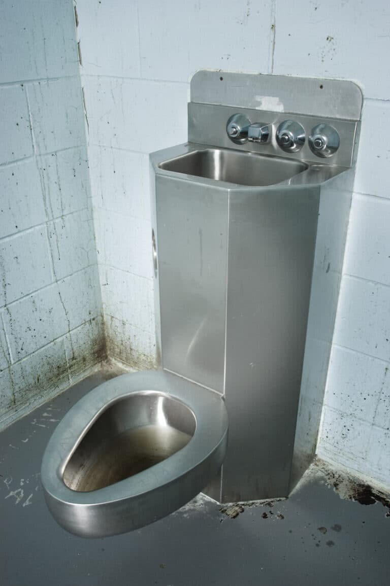 The Dangers of Water in Jail | Law Offices of Dean Malone